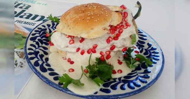 Los chiles en nogada más... ¿extraños y deliciosos?